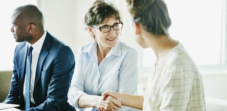 4 Completely Avoidable Mistakes You're Making When You Meet New People ...
