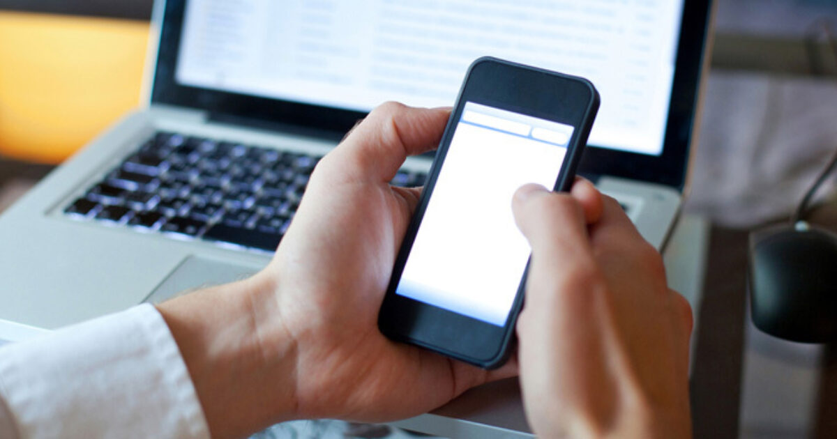 How to Respond to Emails on Your Phone Infinitely Faster | The Muse