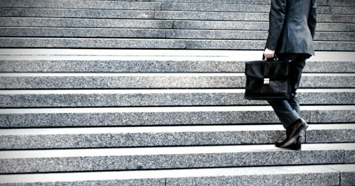 7 Secret Habits of Very Wealthy People | The Muse