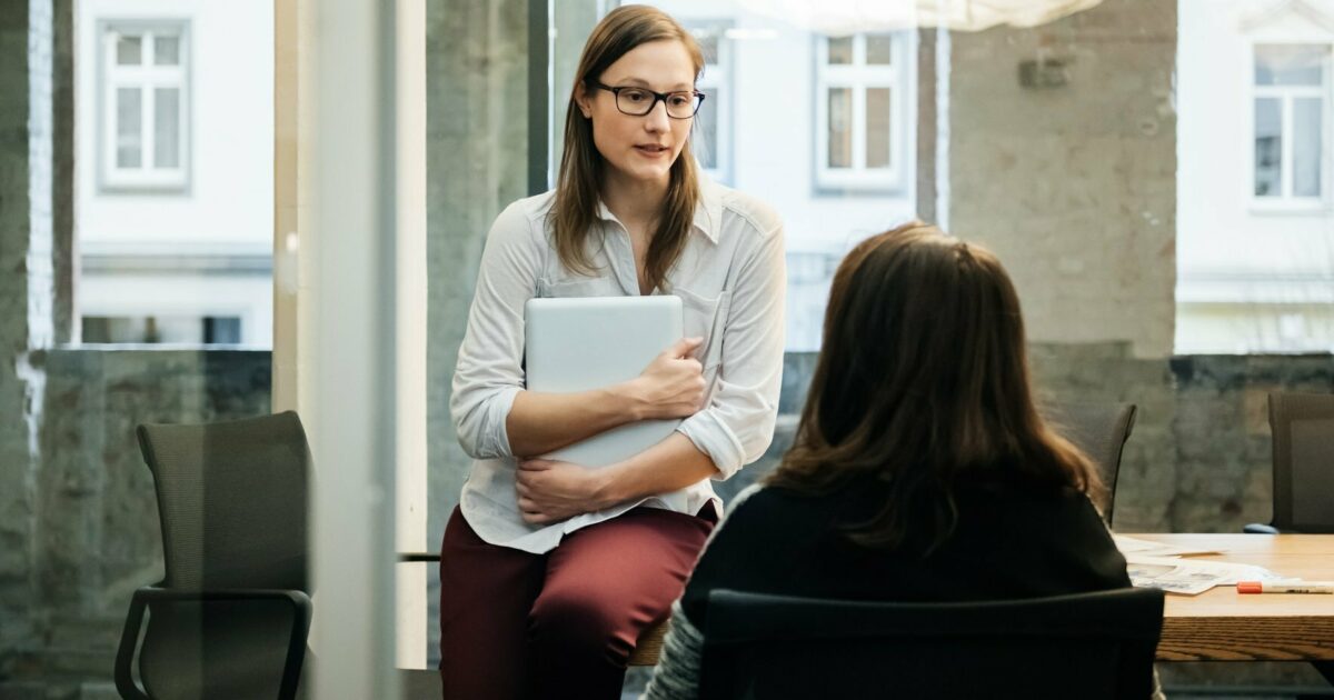 How Recruiters Should Work With Hiring Managers | The Muse