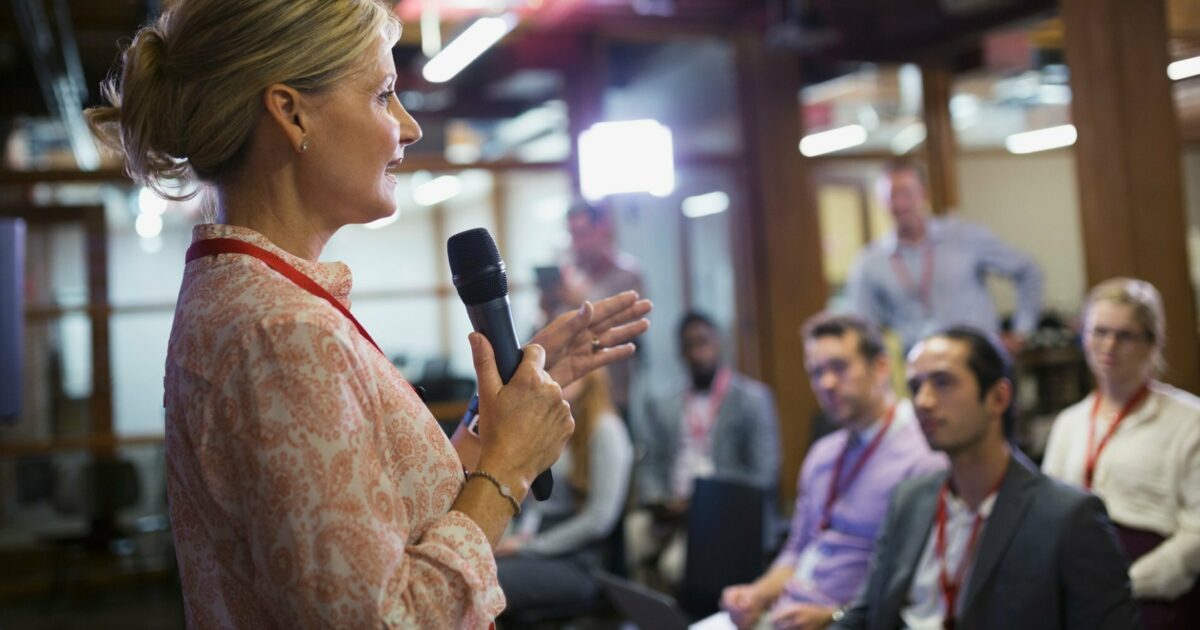 How to Give a Good Speech at Work (Video) | The Muse