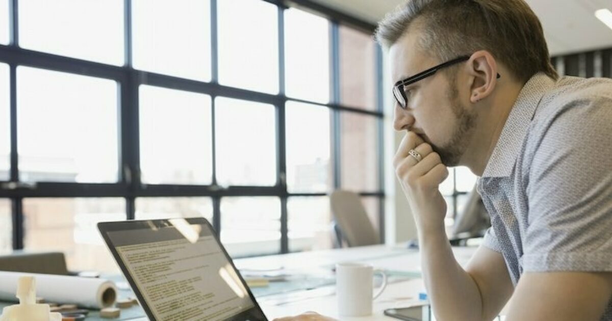 Why You Should Reach Out to Your Former Co-worker | The Muse