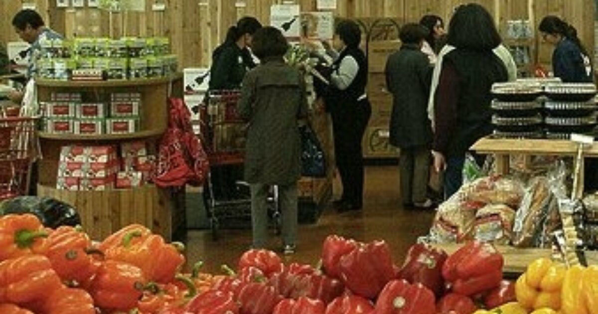 7 Smart Ways to Save More on Groceries | The Muse