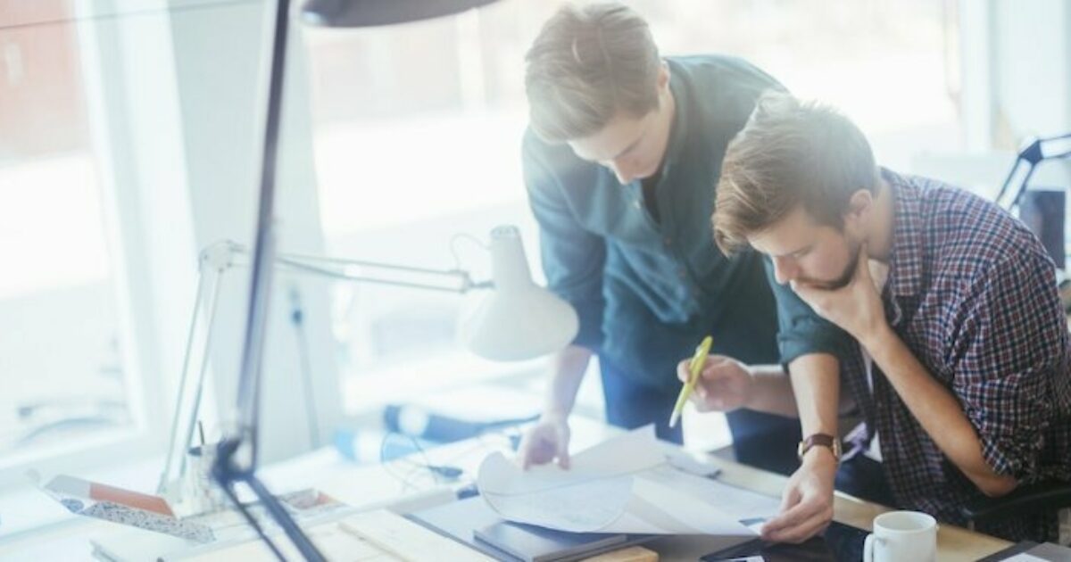 How to Deal With a Smelly Co-worker | The Muse