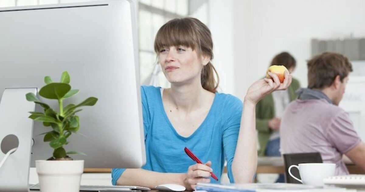 3 Small Ways to Go Green, Even With a Busy Career | The Muse