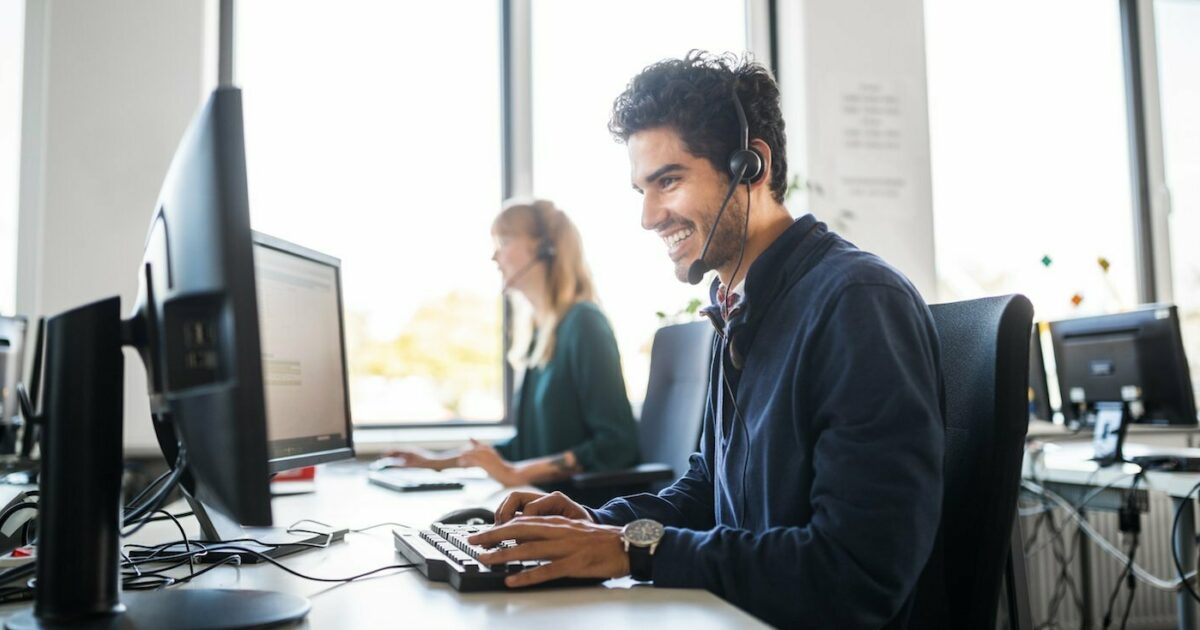 Customer Service Pros on How to Keep People Happy | The Muse