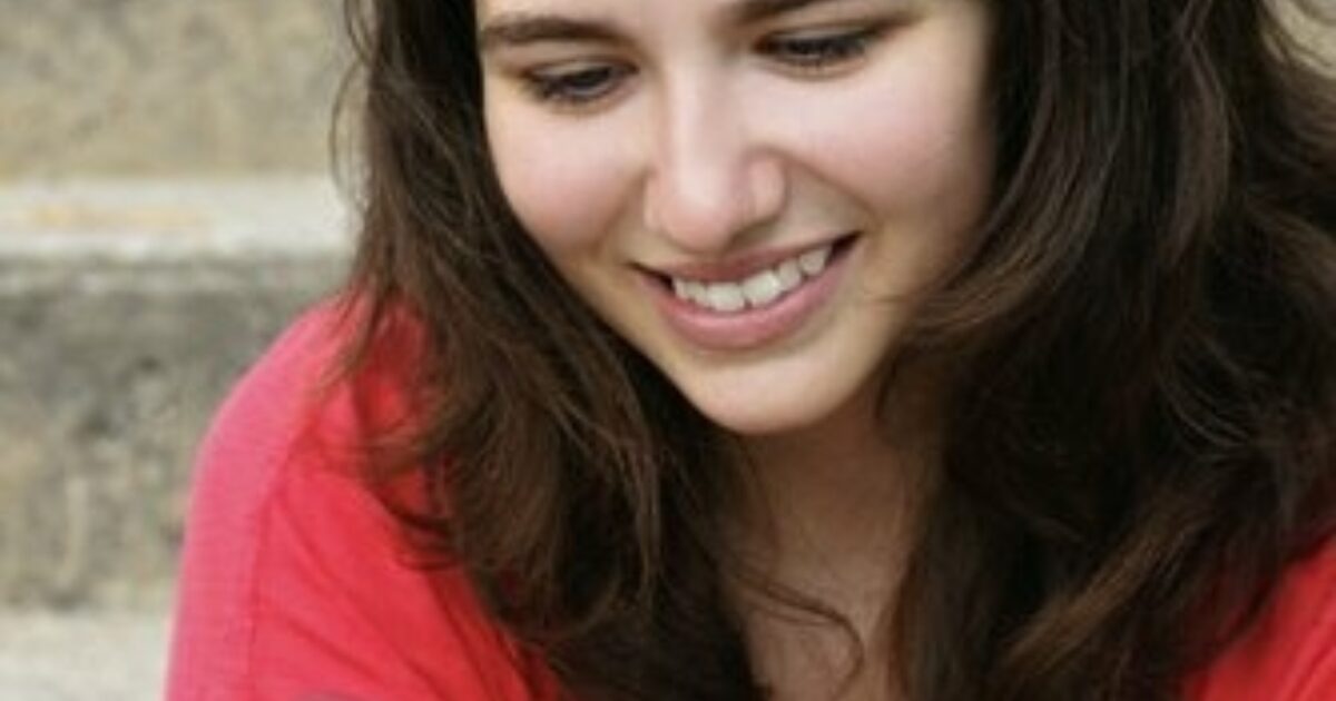 The Women of Social Media: 12 Gurus to Follow on Twitter | The Muse