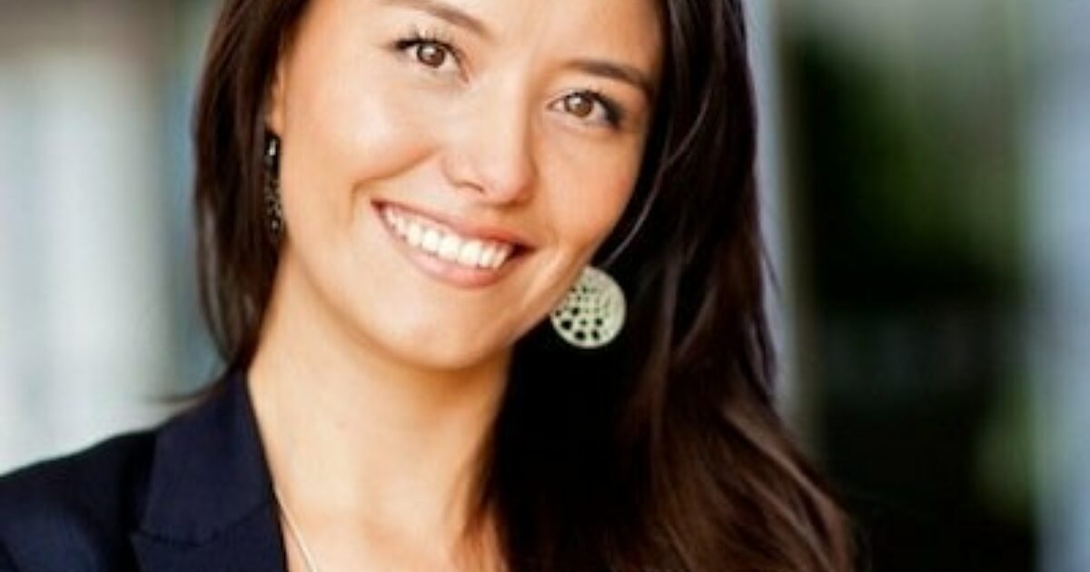 Links We Love: Taking the Perfect Professional Portrait | The Muse