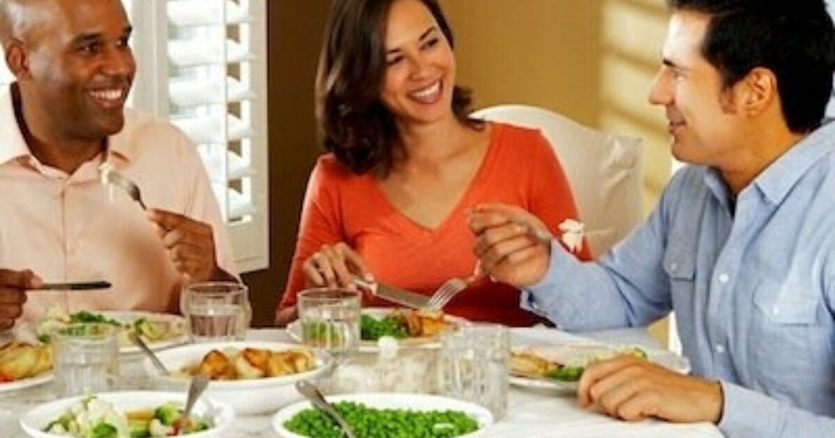 Weeknight Hosting: How to Have Friends for Dinner After… | The Muse