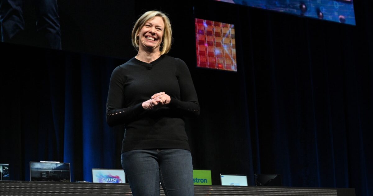 Q&A With Lisa Pearce at Intel | The Muse